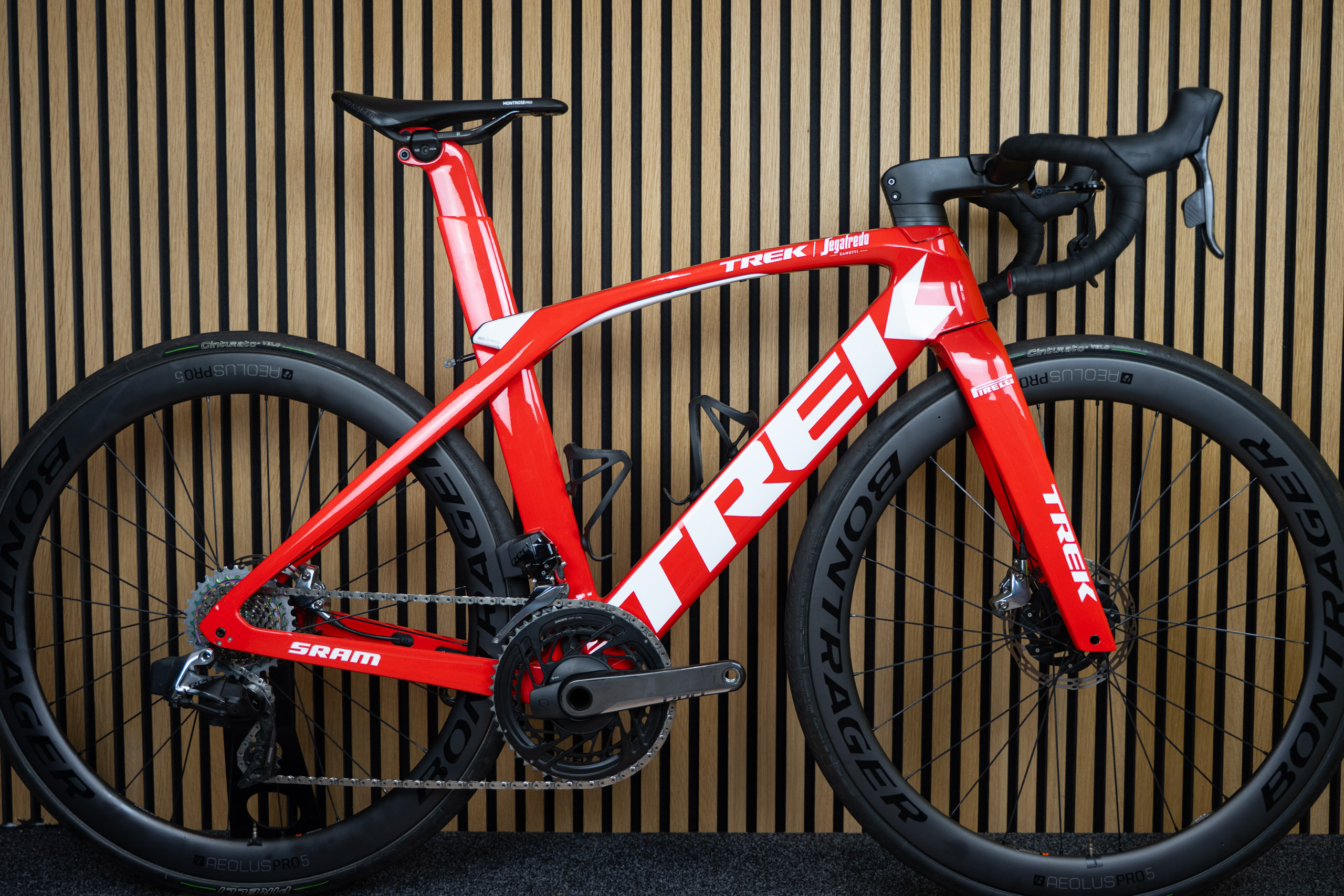 Trek Madone SLR9 DISC